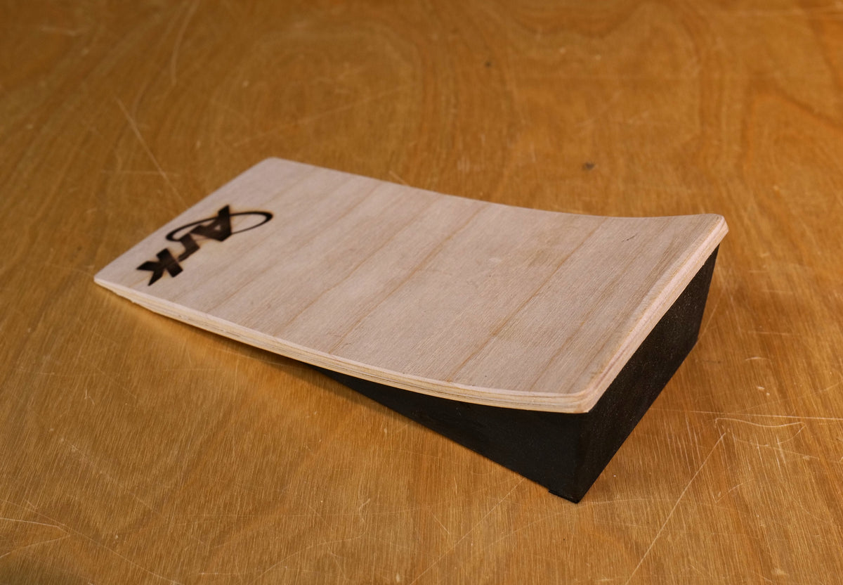 Mellow Launch Ramp – Ark Fingerboard Ramps