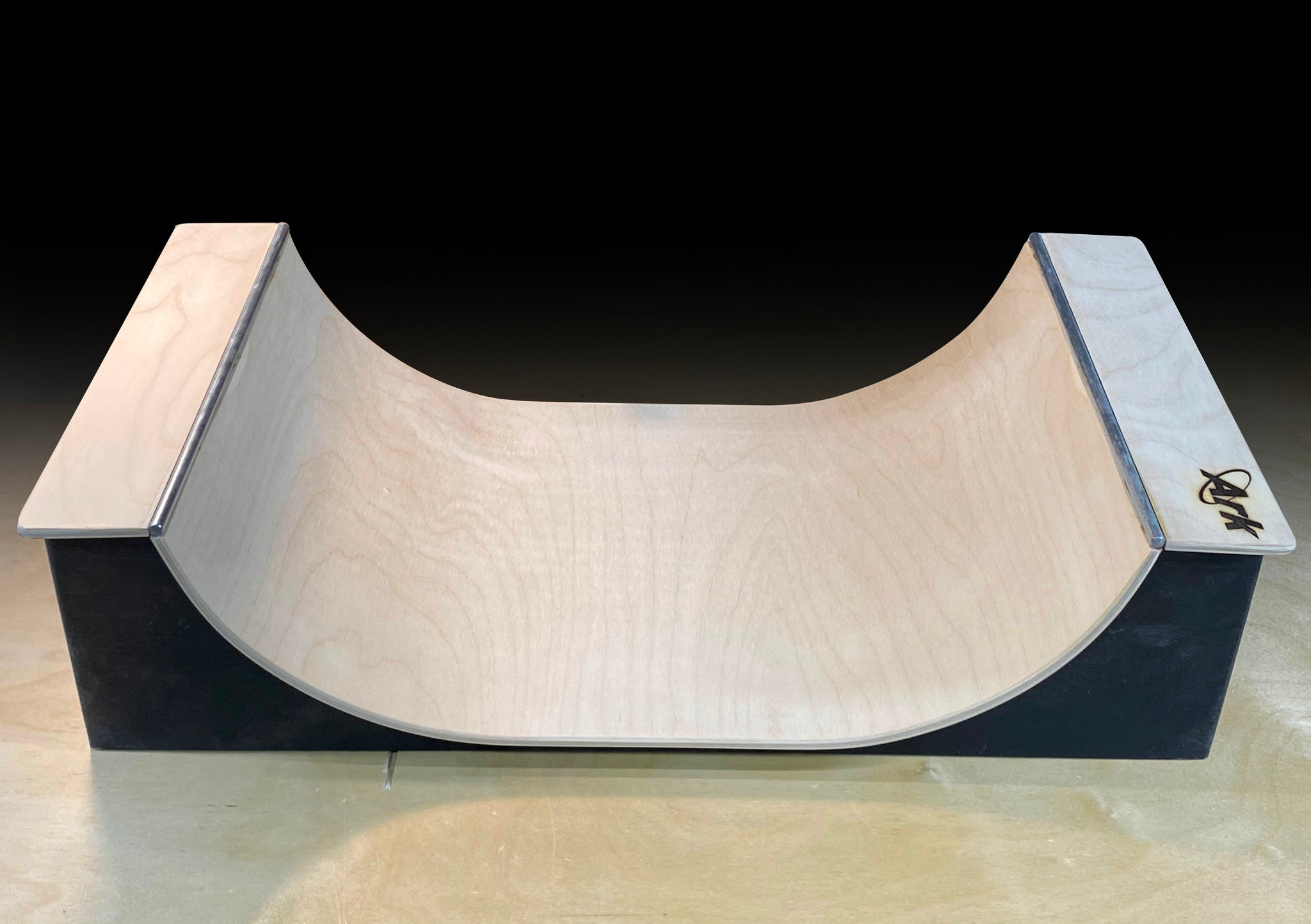 Half-Pipe (10% OFF) – Ark Fingerboard Ramps
