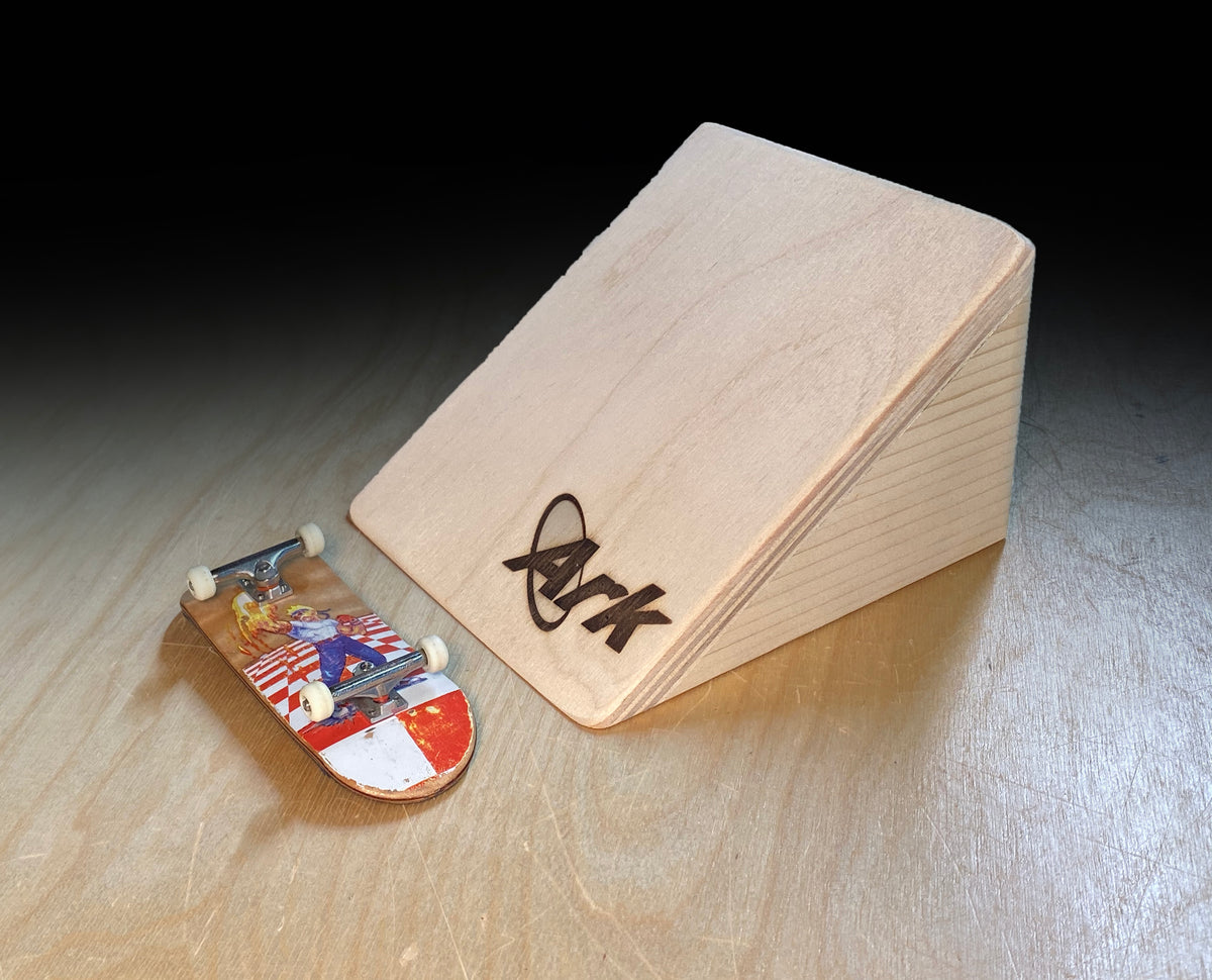 Wallride Eco-Kicker – Ark Fingerboard Ramps